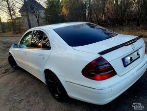 Balts Mercedes-Benz E 220 2003 Viļņa, ar dzinēja tilpumu 2.20 L un nobraukumu 345 tūkst. km par 1999 €, foto 14 vietnē AUTOMOTO.COM.LV