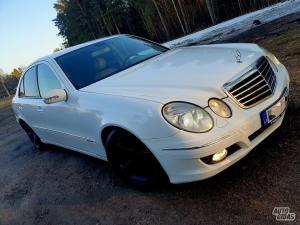 Balts Mercedes-Benz E 220 2003 Viļņa, ar dzinēja tilpumu 2.20 L un nobraukumu 345 tūkst. km par 1999 €, foto 18 vietnē AUTOMOTO.COM.LV