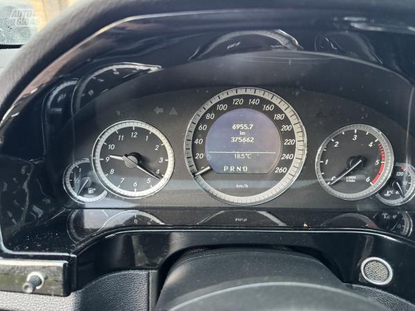 Белый Мерседес E 220 2009 в Кретинга, объемом двигателя 2.10 л и пробегом 376 тыс. км за 4050 €, фото 9 на AUTOMOTO.COM.LV