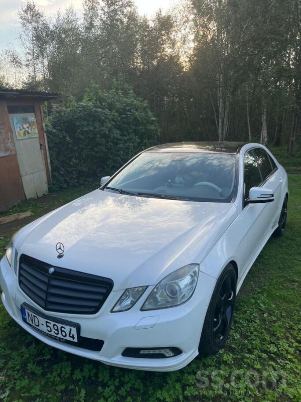 White Mercedes-Benz E 220 2009 in Aizkraukle, with an engine capacity of 2.20 L and mileage of 365 thousand km for 5000 €, photo 8 on AUTOMOTO.COM.LV