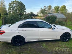 White Mercedes-Benz E 220 2009 in Aizkraukle, with an engine capacity of 2.20 L and mileage of 365 thousand km for 5000 €, photo 14 on AUTOMOTO.COM.LV