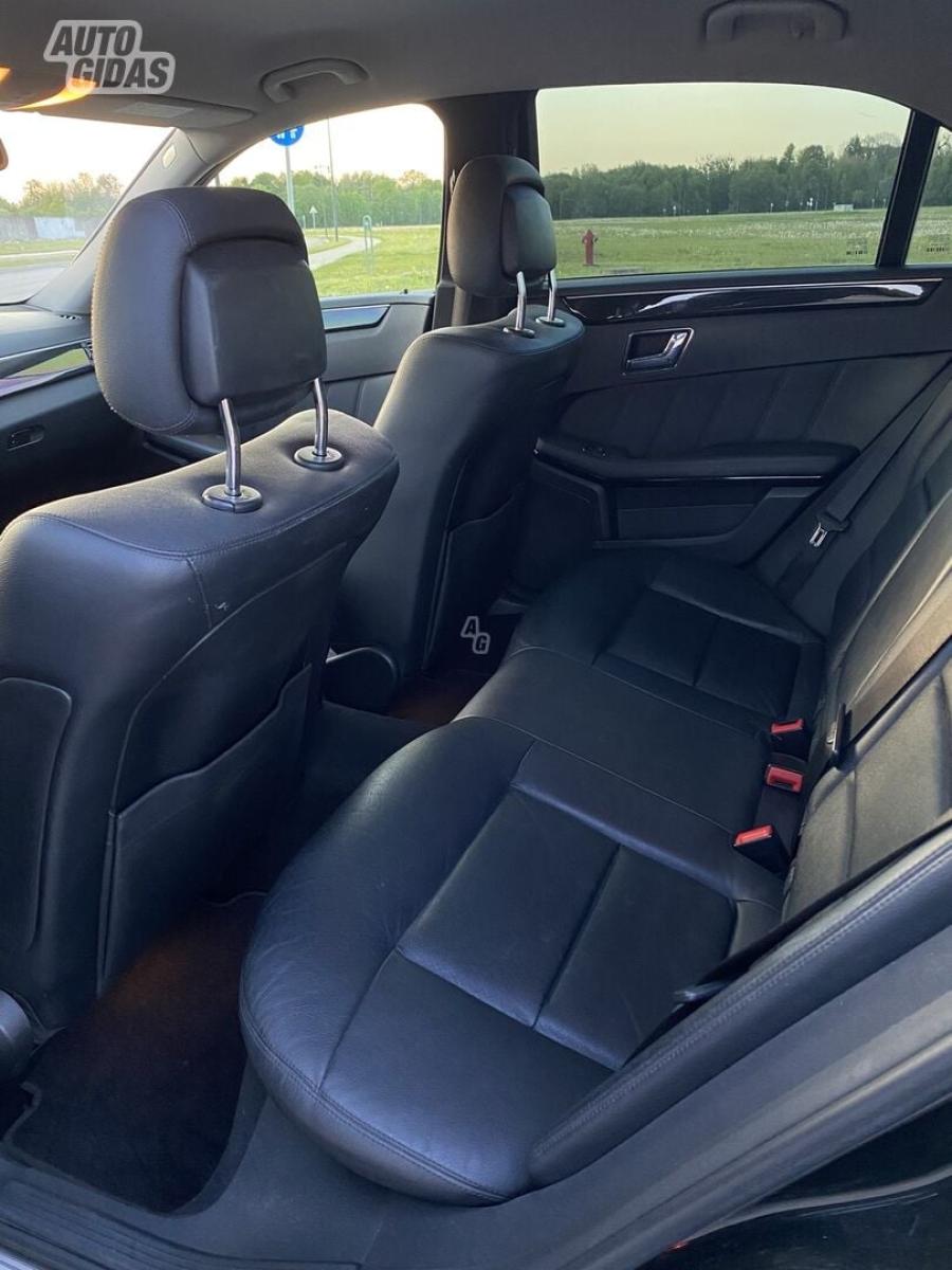 White Mercedes-Benz E 220 2009 in Kaunas, with an engine capacity of 2.10 L and mileage of 381 thousand km for 8400 €, photo 12 on AUTOMOTO.COM.LV