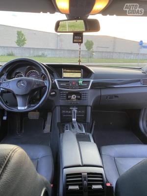 White Mercedes-Benz E 220 2009 in Kaunas, with an engine capacity of 2.10 L and mileage of 381 thousand km for 8400 €, photo 13 on AUTOMOTO.COM.LV