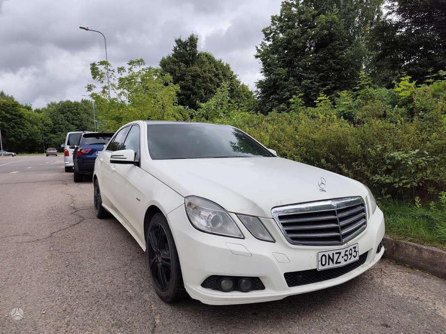 Balts Mercedes-Benz E 220 2010 Viļņa, ar dzinēja tilpumu 2.14 L un nobraukumu 600 tūkst. km par 2900 €, foto 5 vietnē AUTOMOTO.COM.LV