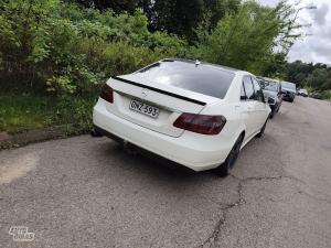 White Mercedes-Benz E 220 2010 in Vilnius, with an engine capacity of 2.20 L and mileage of 600 thousand km for 2800 €, photo 3 on AUTOMOTO.COM.LV
