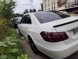 White Mercedes-Benz E 220 2010 in Vilnius, with an engine capacity of 2.20 L and mileage of 600 thousand km for 2800 €, photo 12 on AUTOMOTO.COM.LV