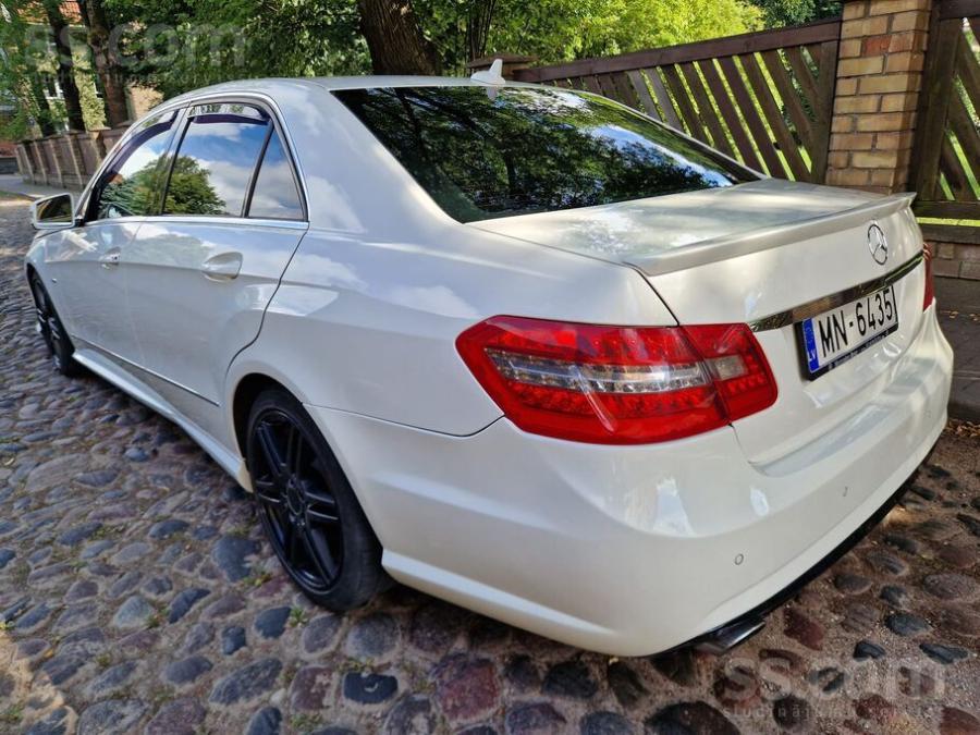 Белый Мерседес E 220 2011 в Талси, объемом двигателя 2.20 л и пробегом 301 тыс. км за 8700 €, фото 6 на AUTOMOTO.COM.LV