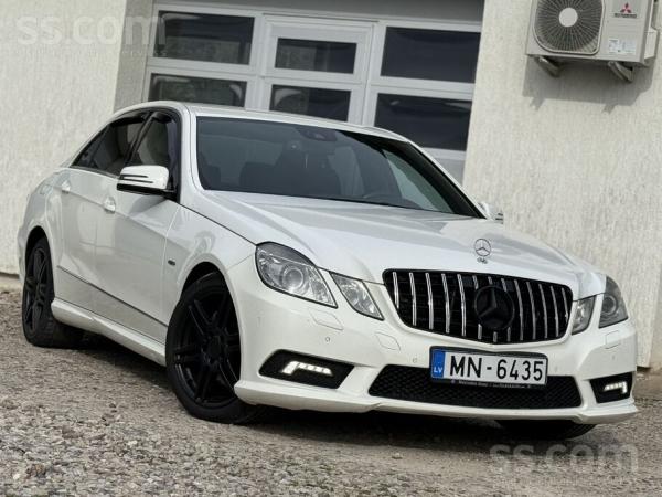 White Mercedes-Benz E 220 2011 in Tukums, with an engine capacity of 2.20 L and mileage of 300 thousand km for 6799 €, photo 1 on AUTOMOTO.COM.LV