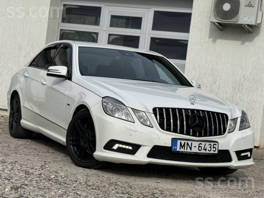 Белый Мерседес E 220 2011 в Тукумс, объемом двигателя 2.20 л и пробегом 300 тыс. км за 6799 €, фото 1 на AUTOMOTO.COM.LV