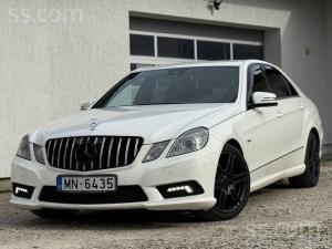 Белый Мерседес E 220 2011 в Тукумс, объемом двигателя 2.20 л и пробегом 300 тыс. км за 6799 €, фото 3 на AUTOMOTO.COM.LV