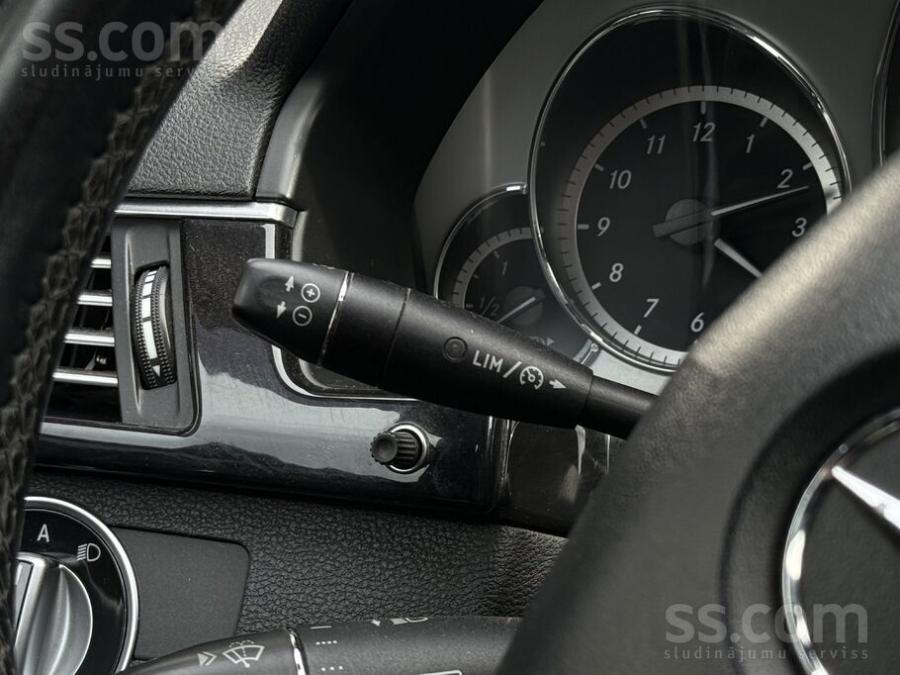 Белый Мерседес E 220 2011 в Тукумс, объемом двигателя 2.20 л и пробегом 300 тыс. км за 6799 €, фото 13 на AUTOMOTO.COM.LV