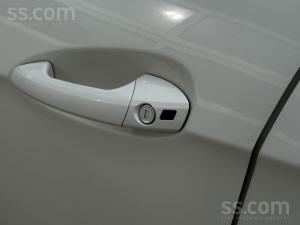 Белый Мерседес E 220 2011 в Тукумс, объемом двигателя 2.20 л и пробегом 300 тыс. км за 6799 €, фото 16 на AUTOMOTO.COM.LV