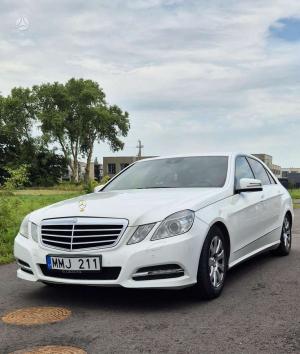 White Mercedes-Benz E 220 2013 in Klaipeda, with an engine capacity of 2.10 L and mileage of 380 thousand km for 6800 €, photo  on AUTOMOTO.COM.LV