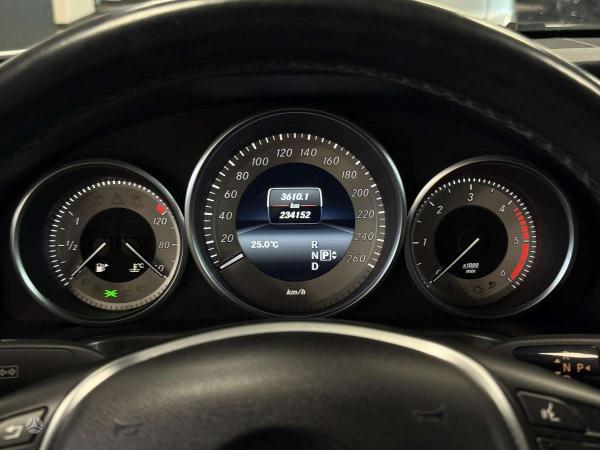 Balts Mercedes-Benz E 220 2013 Klaipėda, ar dzinēja tilpumu 2.14 L un nobraukumu 234 tūkst. km par 13500 €, foto 4 vietnē AUTOMOTO.COM.LV
