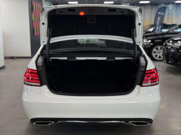 Balts Mercedes-Benz E 220 2013 Klaipėda, ar dzinēja tilpumu 2.14 L un nobraukumu 234 tūkst. km par 13500 €, foto 10 vietnē AUTOMOTO.COM.LV