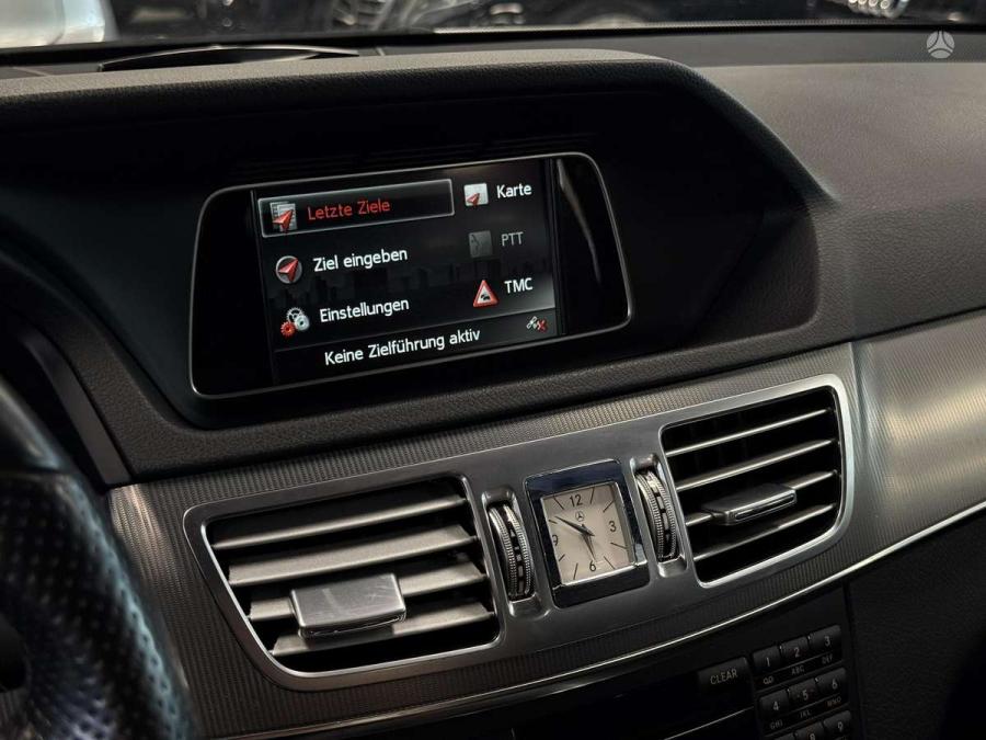 Белый Мерседес E 220 2013 в Клайпеда, объемом двигателя 2.14 л и пробегом 234 тыс. км за 13500 €, фото 25 на AUTOMOTO.COM.LV