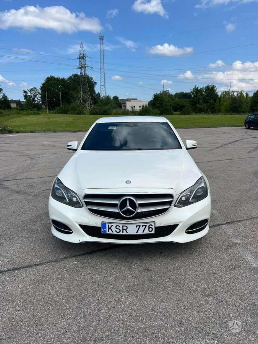 White Mercedes-Benz E 220 2014 in Marijampole, with an engine capacity of 2.14 L and mileage of 389 thousand km for 7300 €, photo 4 on AUTOMOTO.COM.LV