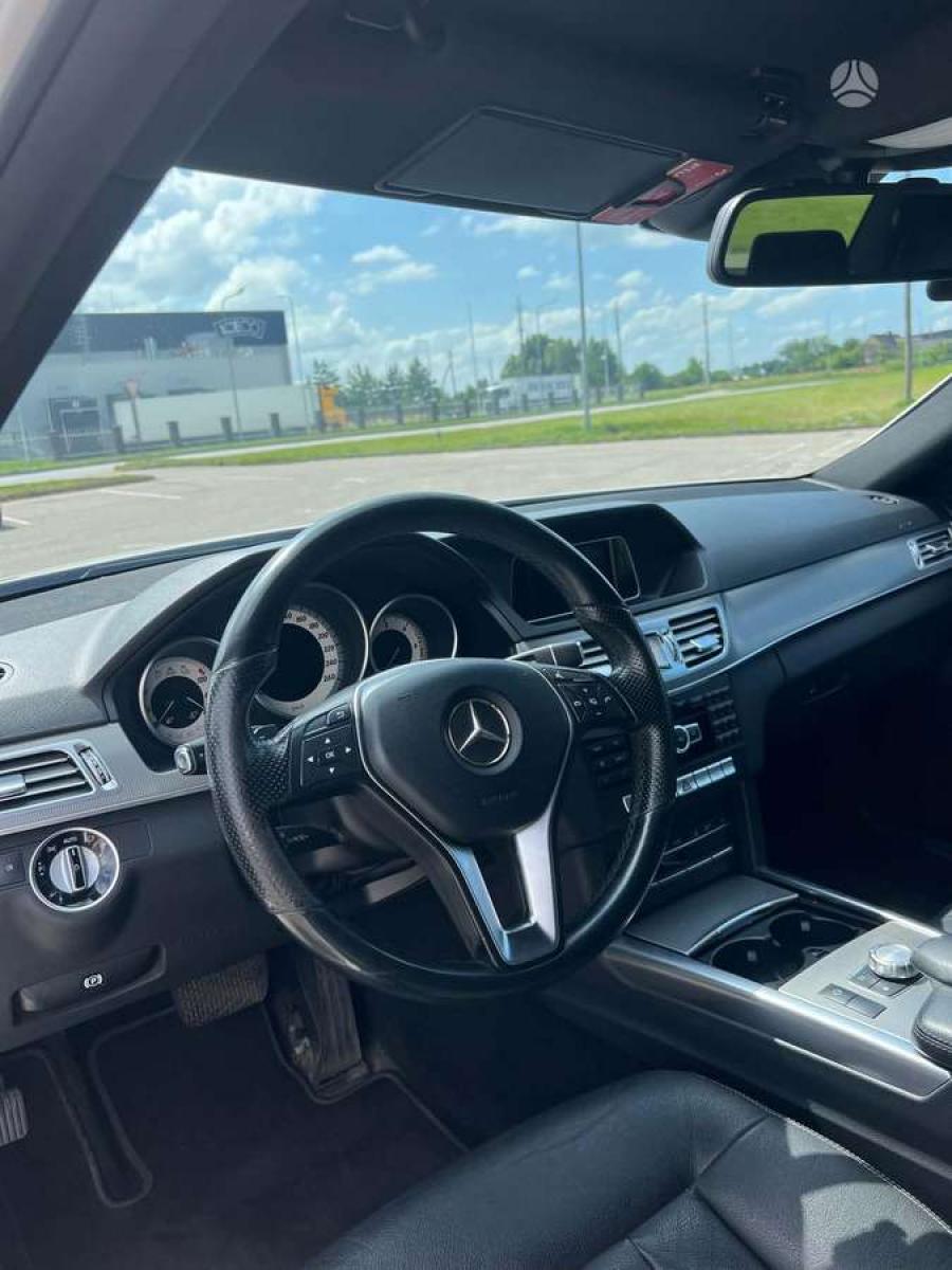White Mercedes-Benz E 220 2014 in Marijampole, with an engine capacity of 2.14 L and mileage of 389 thousand km for 7300 €, photo 9 on AUTOMOTO.COM.LV