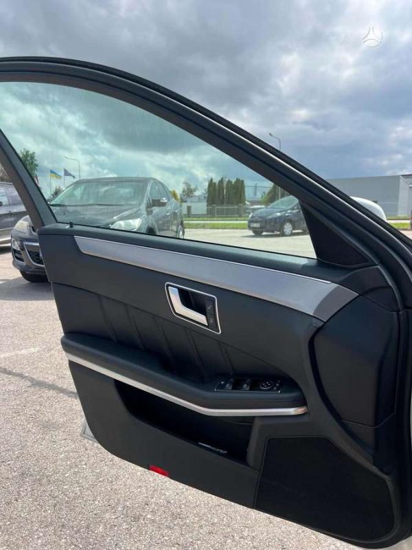 White Mercedes-Benz E 220 2014 in Marijampole, with an engine capacity of 2.14 L and mileage of 389 thousand km for 7300 €, photo 9 on AUTOMOTO.COM.LV
