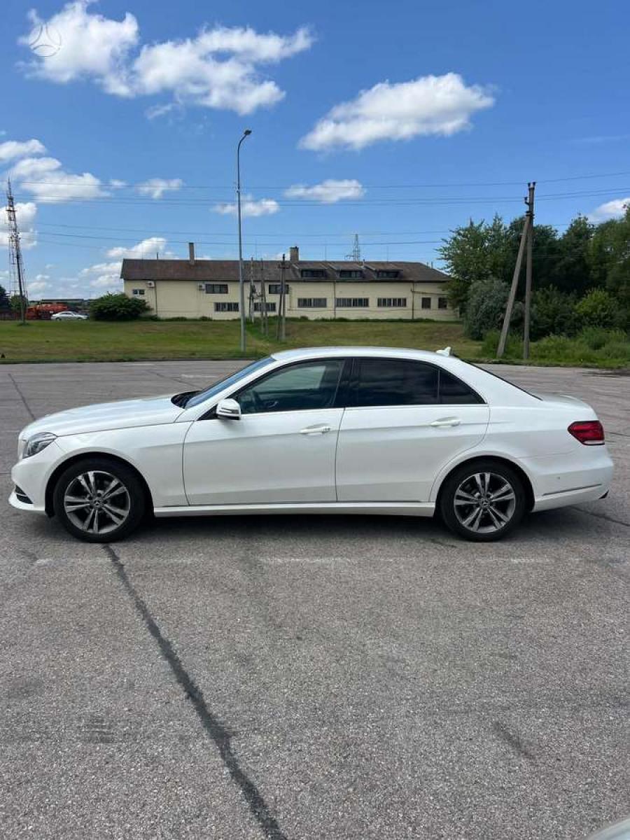 White Mercedes-Benz E 220 2014 in Marijampole, with an engine capacity of 2.14 L and mileage of 389 thousand km for 7300 €, photo 13 on AUTOMOTO.COM.LV
