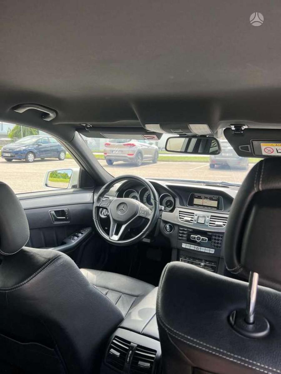 White Mercedes-Benz E 220 2014 in Marijampole, with an engine capacity of 2.14 L and mileage of 389 thousand km for 7300 €, photo 17 on AUTOMOTO.COM.LV