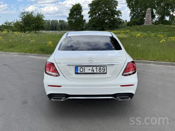 Balts Mercedes-Benz E 220 2016 Rīga, ar dzinēja tilpumu 2.00 L un nobraukumu 0 tūkst. km par 18450 €, foto 7 vietnē AUTOMOTO.COM.LV