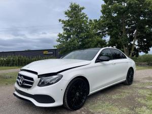 Белый Мерседес E 220 2016 в Каунас, объемом двигателя 1.95 л и пробегом 198 тыс. км за 11650 €, фото 6 на AUTOMOTO.COM.LV