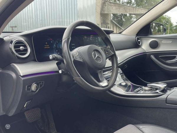 White Mercedes-Benz E 220 2016 in Kaunas, with an engine capacity of 1.95 L and mileage of 198 thousand km for 11650 €, photo 10 on AUTOMOTO.COM.LV