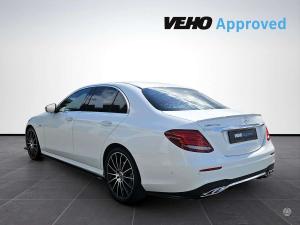 Белый Мерседес E 220 2016 в Вильнюс, объемом двигателя 1.95 л и пробегом 260 тыс. км за 22500 €, фото 4 на AUTOMOTO.COM.LV