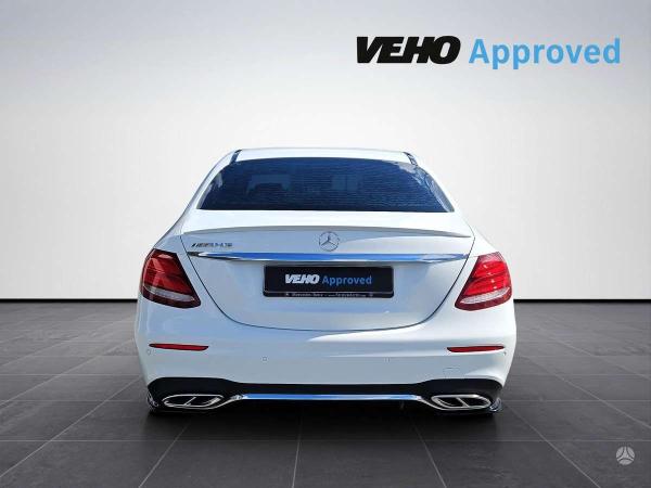 Balts Mercedes-Benz E 220 2016 Viļņa, ar dzinēja tilpumu 1.95 L un nobraukumu 260 tūkst. km par 22500 €, foto 4 vietnē AUTOMOTO.COM.LV