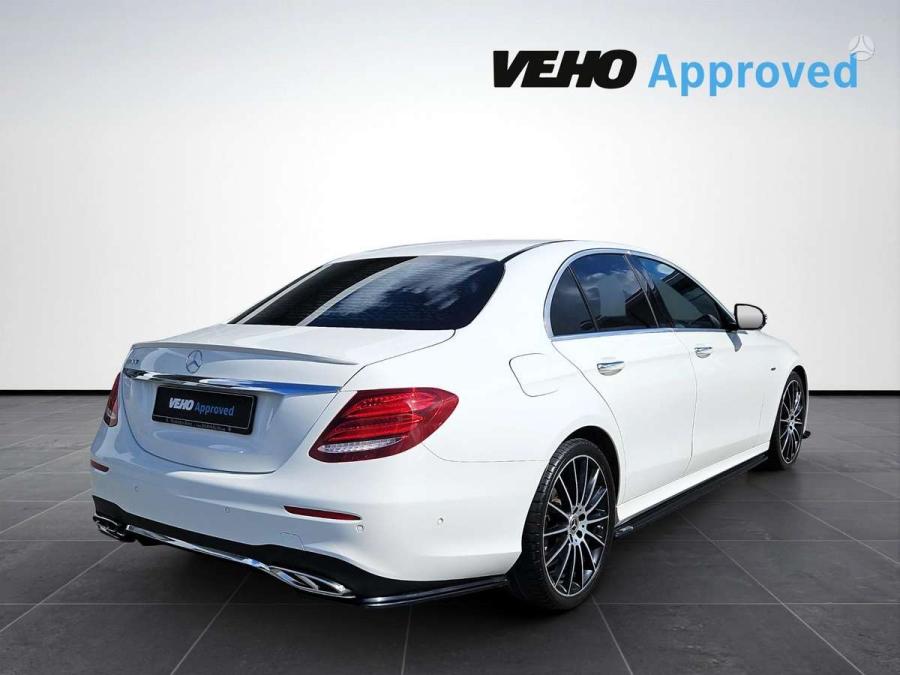 Белый Мерседес E 220 2016 в Вильнюс, объемом двигателя 1.95 л и пробегом 260 тыс. км за 22500 €, фото 6 на AUTOMOTO.COM.LV