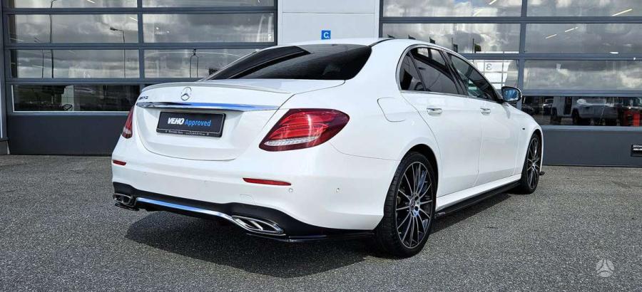 Белый Мерседес E 220 2016 в Вильнюс, объемом двигателя 1.95 л и пробегом 260 тыс. км за 22500 €, фото 13 на AUTOMOTO.COM.LV