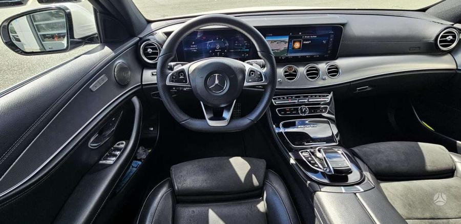 Белый Мерседес E 220 2016 в Вильнюс, объемом двигателя 1.95 л и пробегом 260 тыс. км за 22500 €, фото 24 на AUTOMOTO.COM.LV