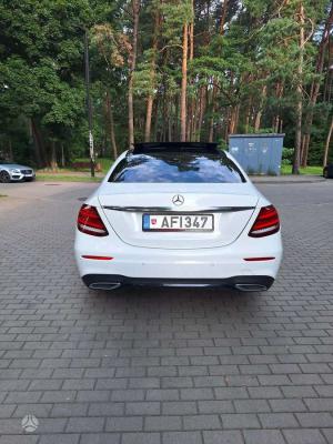 Белый Мерседес E 220 2016 в Алитус, объемом двигателя 1.95 л и пробегом 305 тыс. км за 17500 €, фото 3 на AUTOMOTO.COM.LV