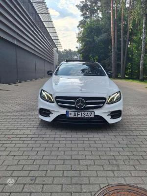 Белый Мерседес E 220 2016 в Алитус, объемом двигателя 1.95 л и пробегом 305 тыс. км за 17500 €, фото 6 на AUTOMOTO.COM.LV
