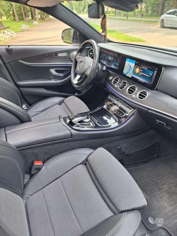 Balts Mercedes-Benz E 220 2016 Alīta, ar dzinēja tilpumu 1.95 L un nobraukumu 305 tūkst. km par 17500 €, foto 9 vietnē AUTOMOTO.COM.LV