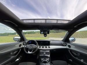 Белый Мерседес E 220 2016 в Каунас, объемом двигателя 1.95 л и пробегом 122 тыс. км за 25700 €, фото 10 на AUTOMOTO.COM.LV