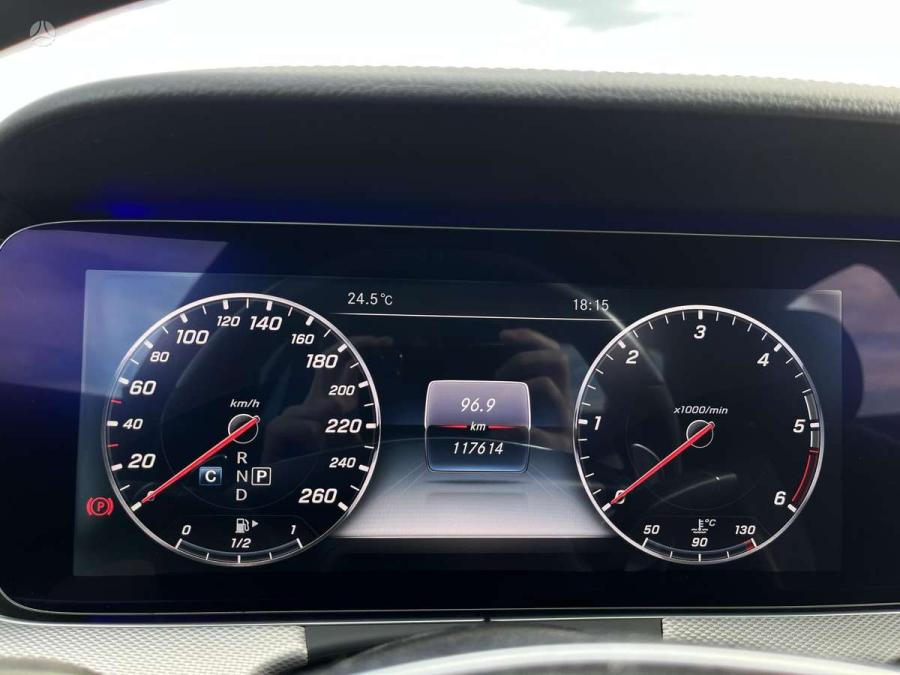 Белый Мерседес E 220 2016 в Каунас, объемом двигателя 1.95 л и пробегом 122 тыс. км за 25700 €, фото 14 на AUTOMOTO.COM.LV