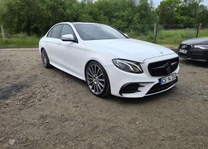 White Mercedes-Benz E 220 2016 in Silute, with an engine capacity of 2.00 L and mileage of 500 thousand km for 12800 €, photo 9 on AUTOMOTO.COM.LV
