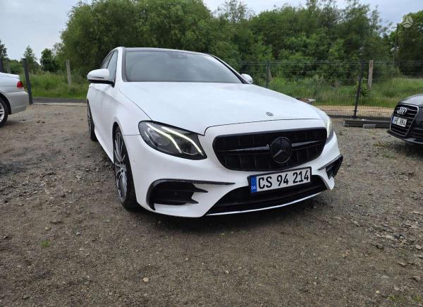 White Mercedes-Benz E 220 2016 in Silute, with an engine capacity of 2.00 L and mileage of 500 thousand km for 12800 €, photo 10 on AUTOMOTO.COM.LV