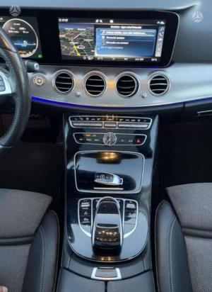 White Mercedes-Benz E 220 2016 in Silute, with an engine capacity of 2.00 L and mileage of 500 thousand km for 12800 €, photo 12 on AUTOMOTO.COM.LV