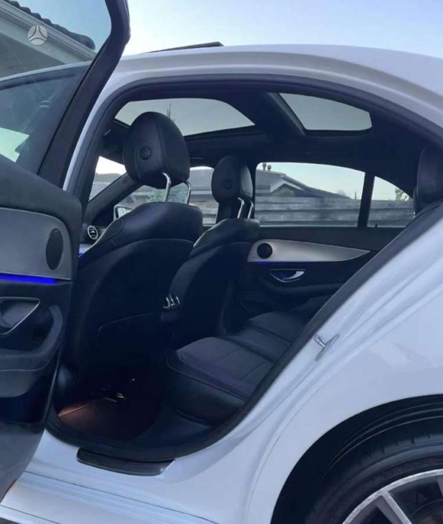 White Mercedes-Benz E 220 2016 in Silute, with an engine capacity of 2.00 L and mileage of 500 thousand km for 12800 €, photo 15 on AUTOMOTO.COM.LV