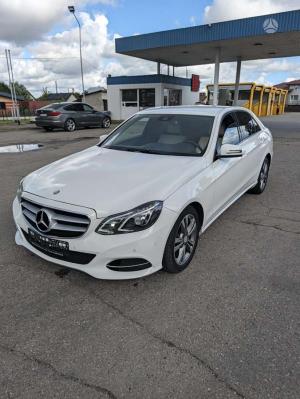 Белый Мерседес E 220 2016 в Вильнюс, объемом двигателя 2.14 л и пробегом 0 тыс. км за 15000 €, фото  на AUTOMOTO.COM.LV