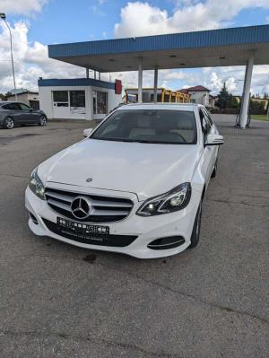 Белый Мерседес E 220 2016 в Вильнюс, объемом двигателя 2.14 л и пробегом 0 тыс. км за 15000 €, фото 3 на AUTOMOTO.COM.LV