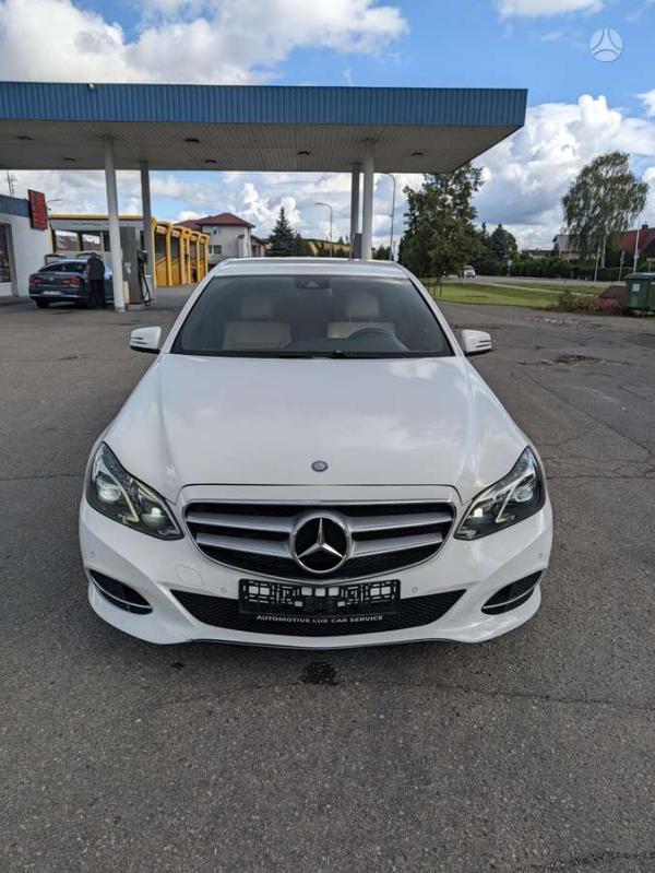 Mercedes-Benz E 220 2016 Viļņa vietnē Balts Mercedes-Benz E 220 2016 Viļņa, ar dzinēja tilpumu 2.14 L un nobraukumu 0 tūkst. km par 15000 €, foto 4 vietnē AUTOMOTO.COM.LV