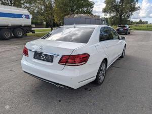 Белый Мерседес E 220 2016 в Вильнюс, объемом двигателя 2.14 л и пробегом 0 тыс. км за 15000 €, фото 11 на AUTOMOTO.COM.LV