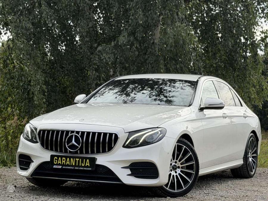 White Mercedes-Benz E 220 2016 in Siauliai, with an engine capacity of 2.14 L and mileage of 235 thousand km for 18999 €, photo 1 on AUTOMOTO.COM.LV