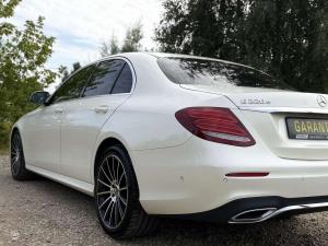 White Mercedes-Benz E 220 2016 in Siauliai, with an engine capacity of 2.14 L and mileage of 235 thousand km for 18999 €, photo 8 on AUTOMOTO.COM.LV