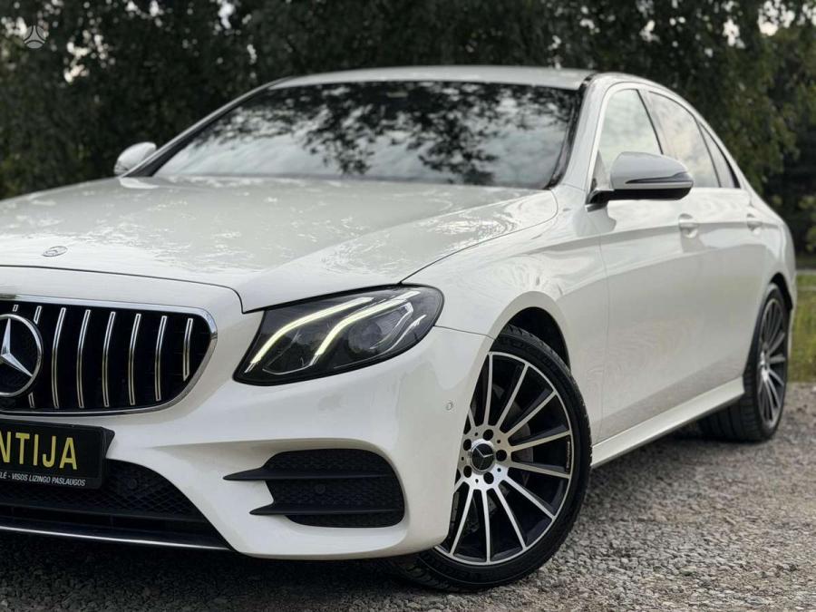 White Mercedes-Benz E 220 2016 in Siauliai, with an engine capacity of 2.14 L and mileage of 235 thousand km for 18999 €, photo 15 on AUTOMOTO.COM.LV