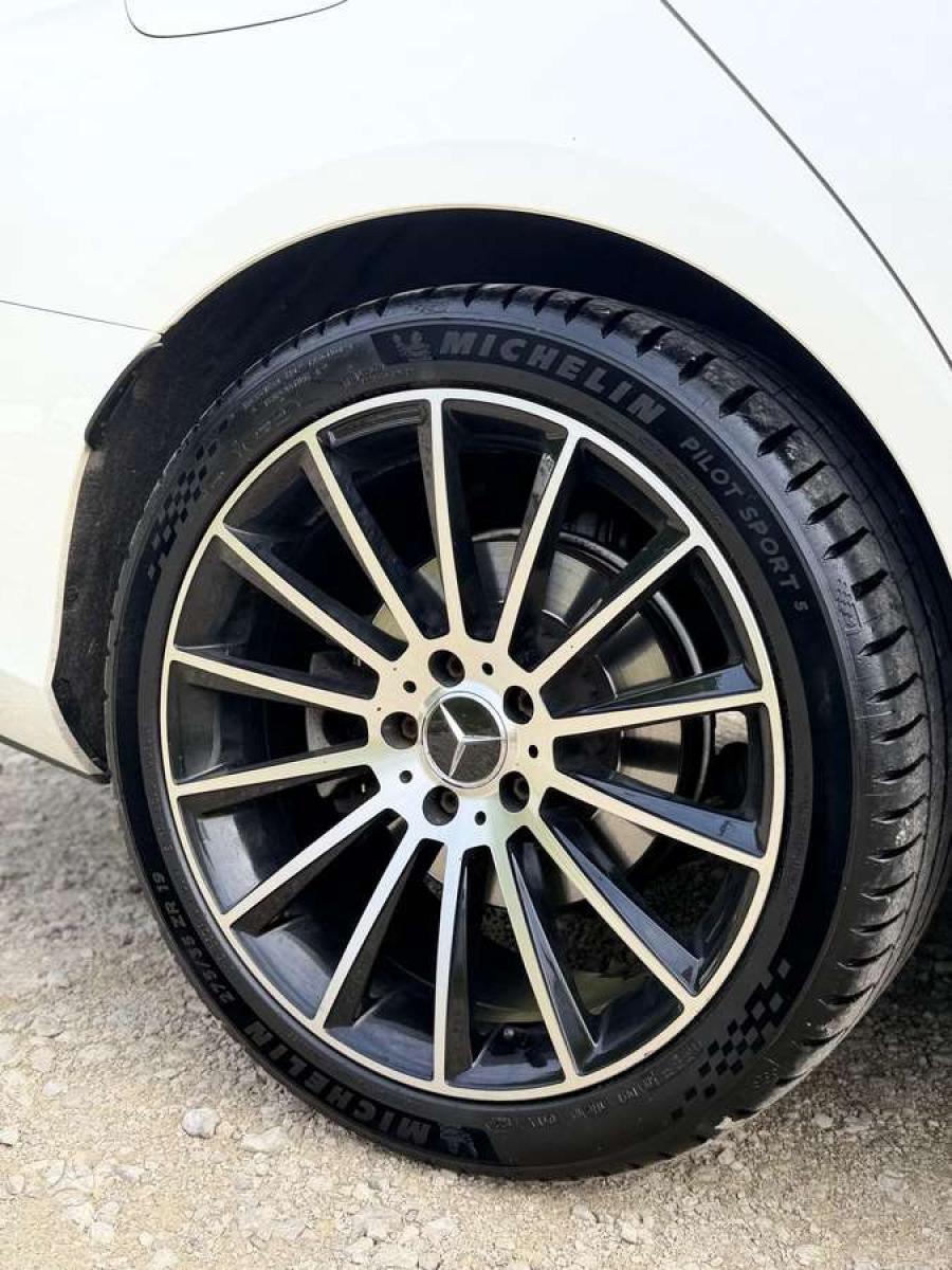 White Mercedes-Benz E 220 2016 in Siauliai, with an engine capacity of 2.14 L and mileage of 235 thousand km for 18999 €, photo 22 on AUTOMOTO.COM.LV